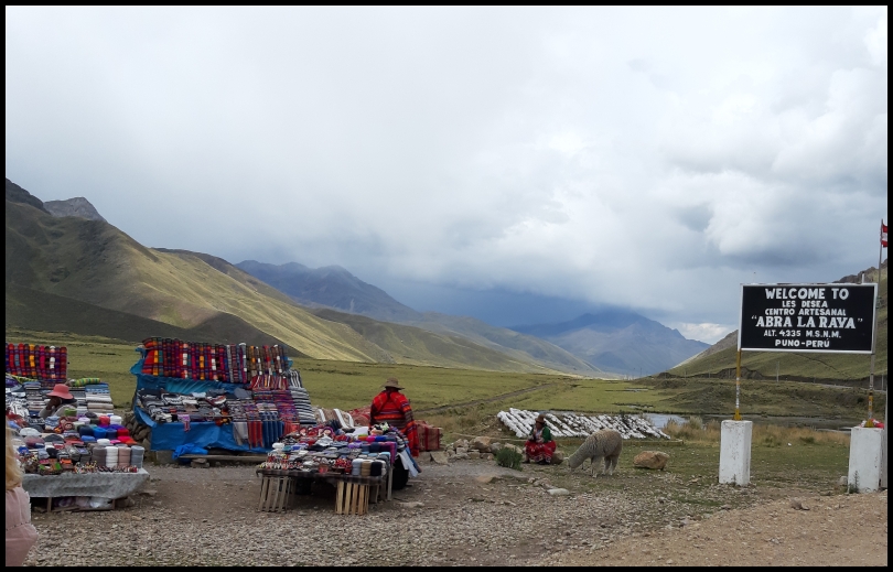 La Raya pass, mountains – 1000 Places and Memories