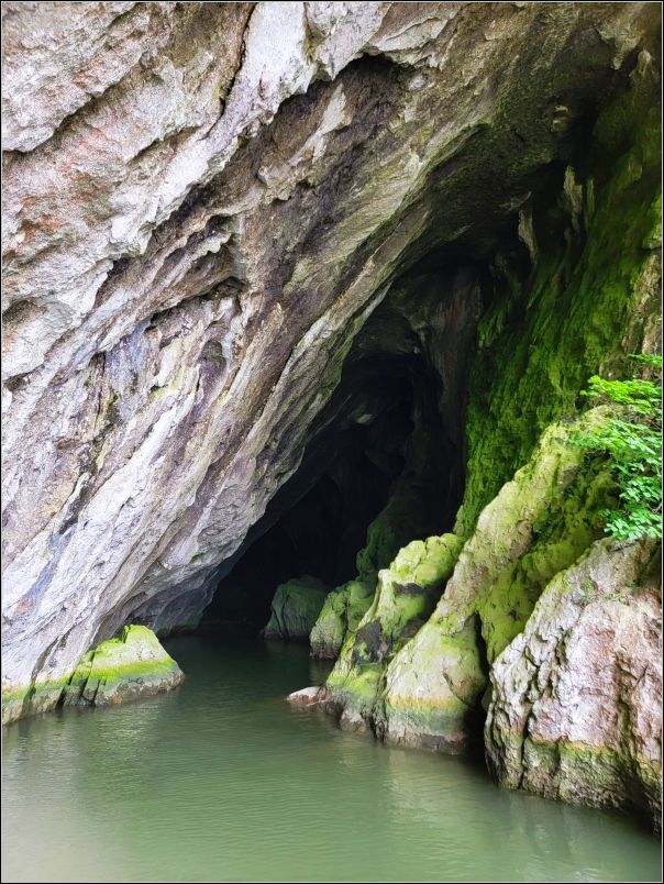 Iron Gates, the most spectacular gorge along the Danube River – 1000 ...